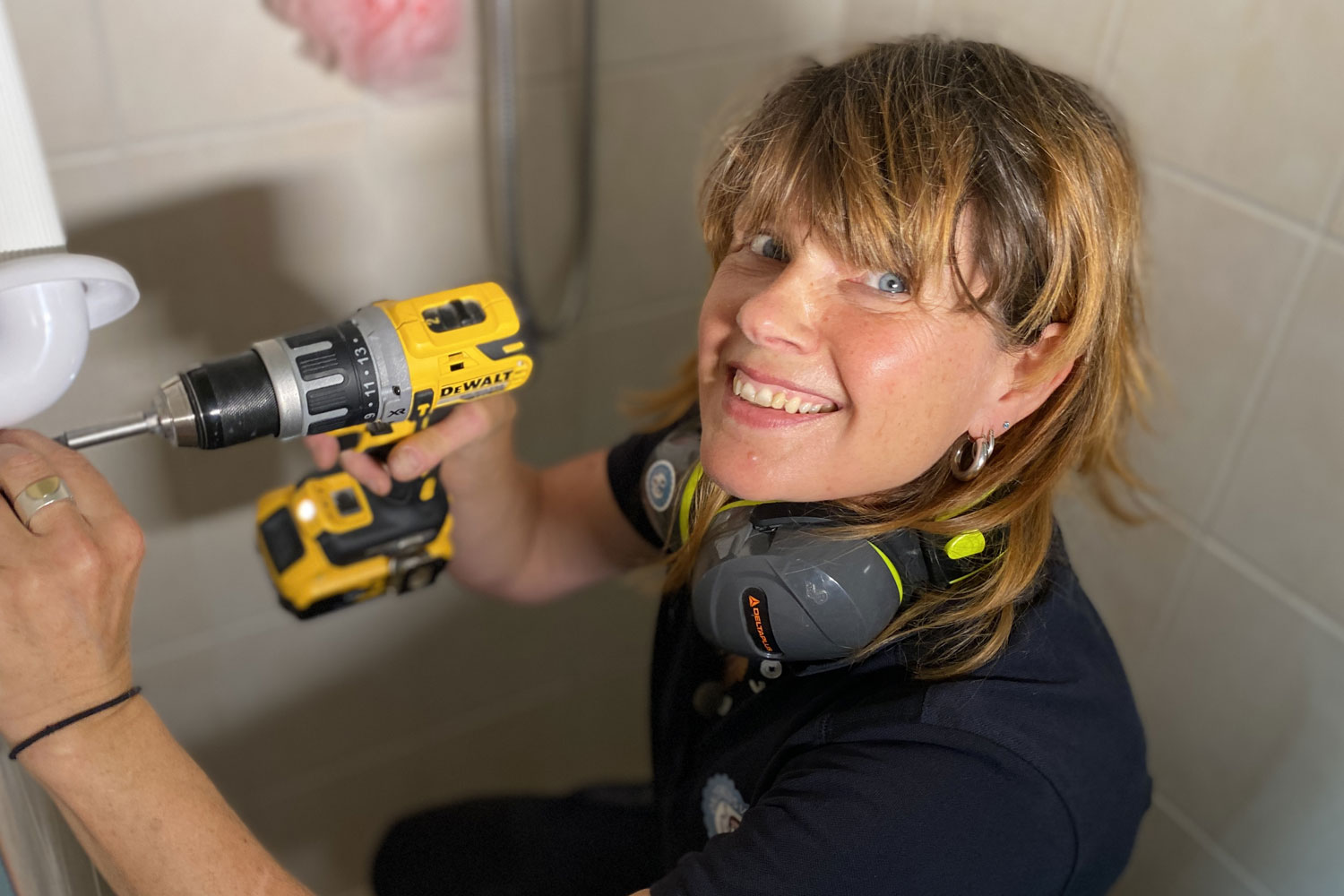 Onze Klusvrouw | Thebe Extra